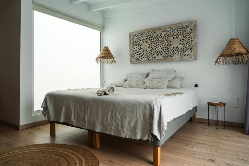 Living Room Lighting Trends for 2026 | HomeFurnishings.com